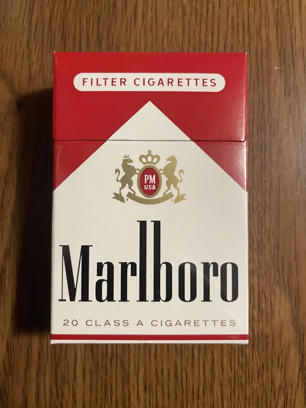 Marlboro Red vs Gold: Cigarette Flavor Compared